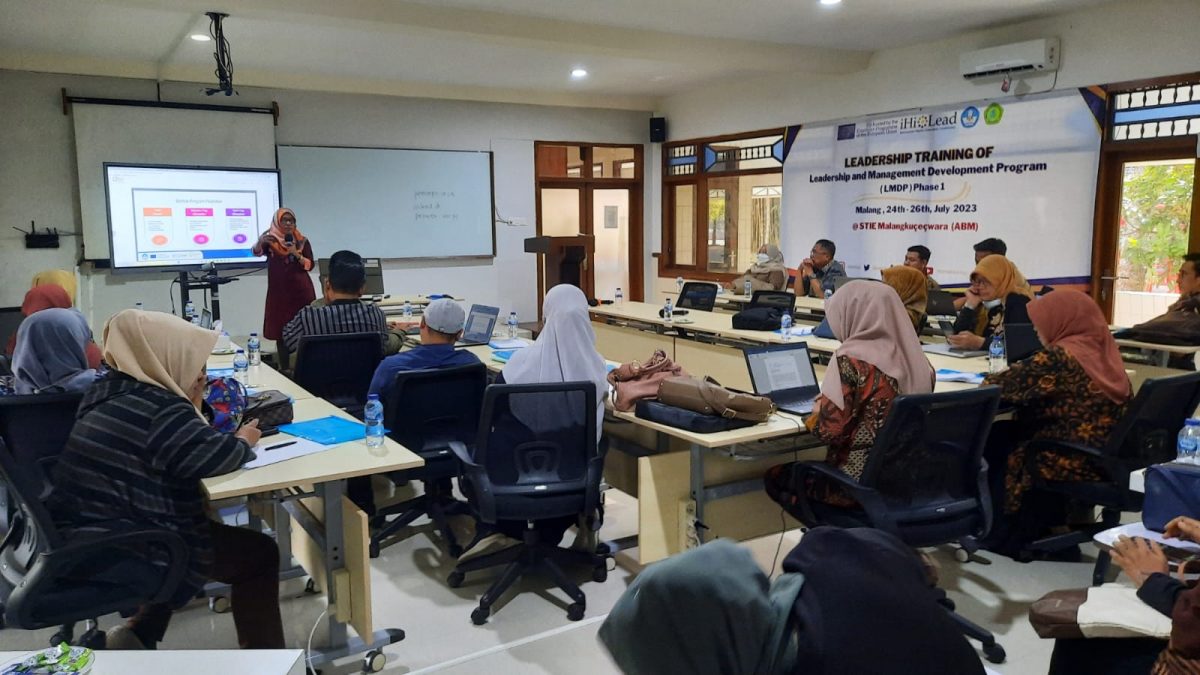 Leadership Training of Leadership Management Development Program Phase ...