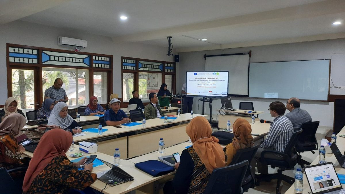 Leadership Training of Leadership Management Development Program Phase ...